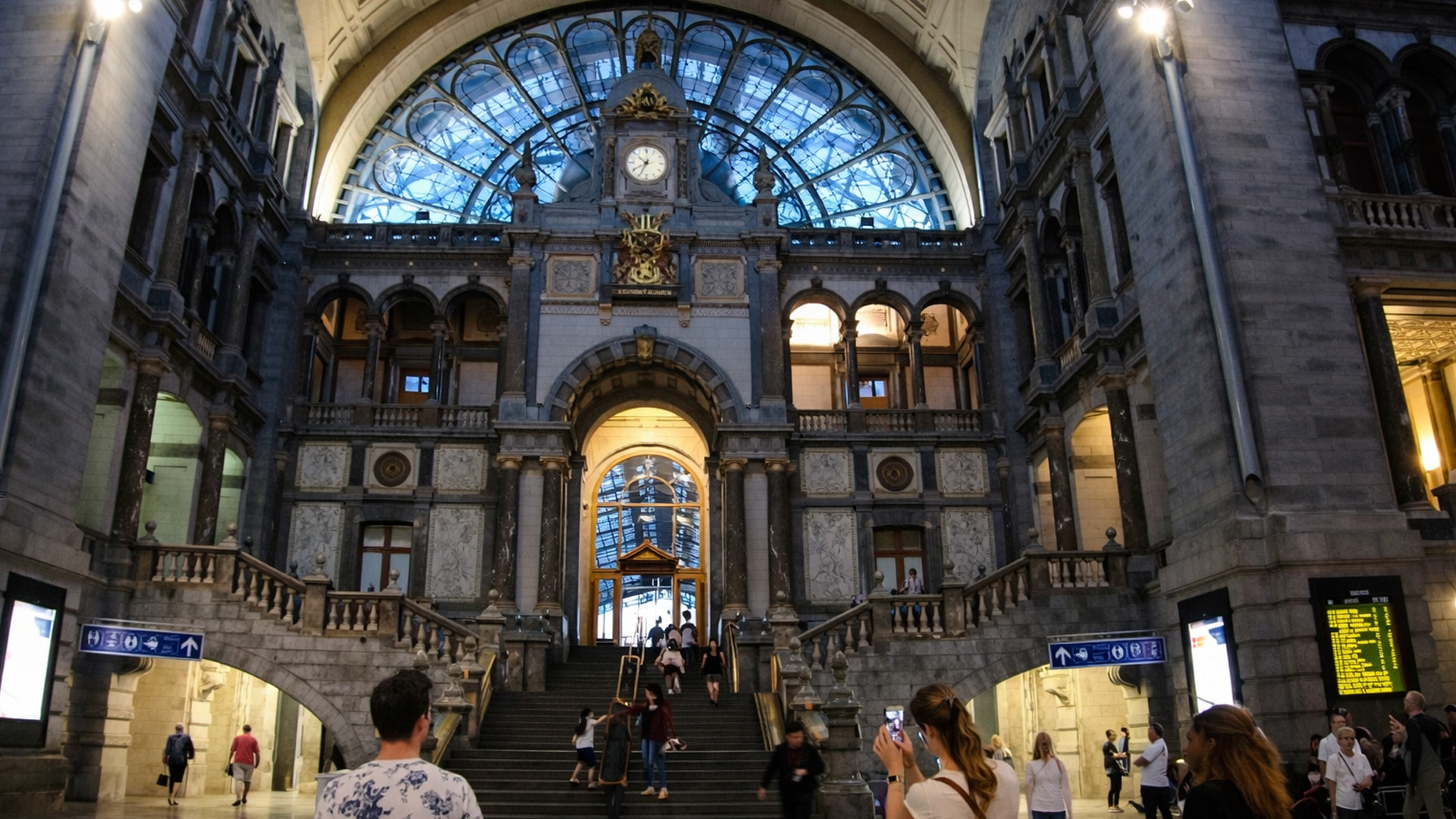 Walking inside Antwerp Central Railway Station