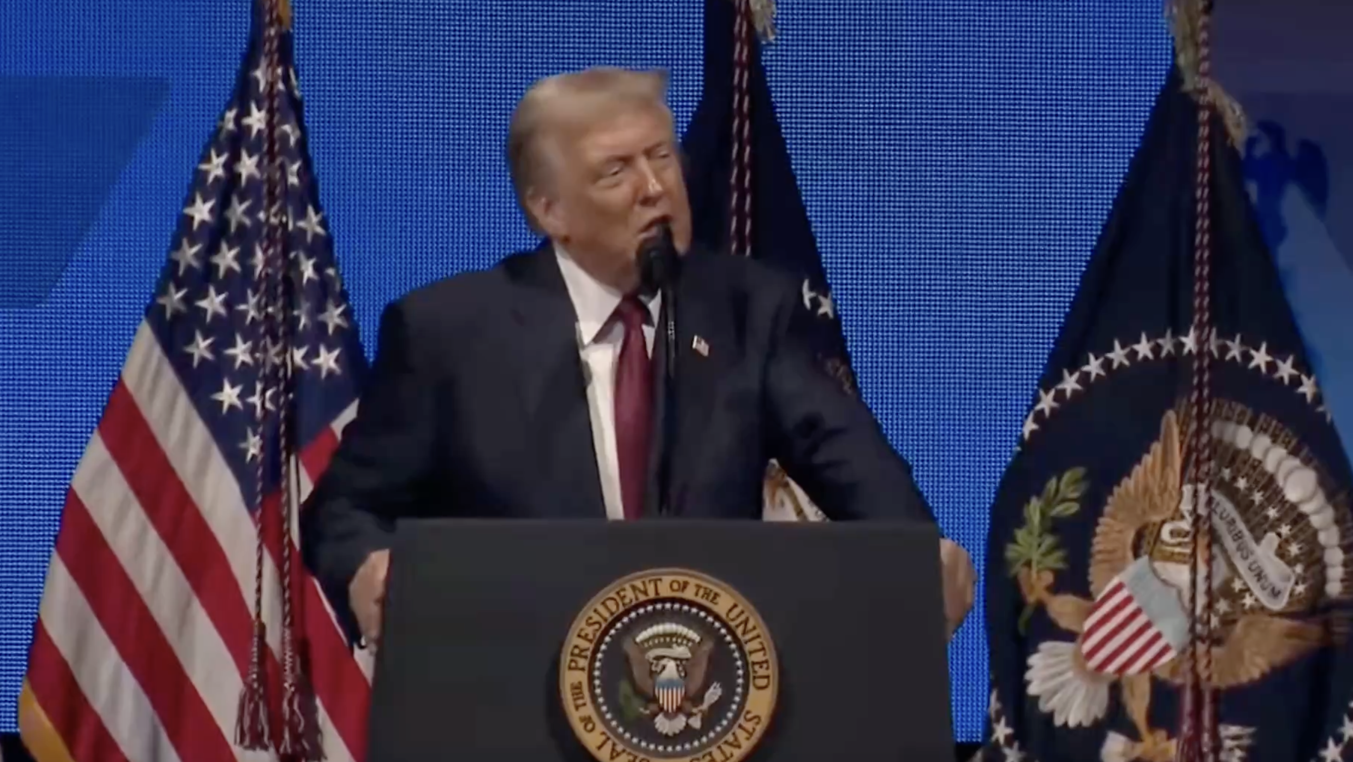 'We don't use auto pens, we don't believe in that': Trump goes out of ...