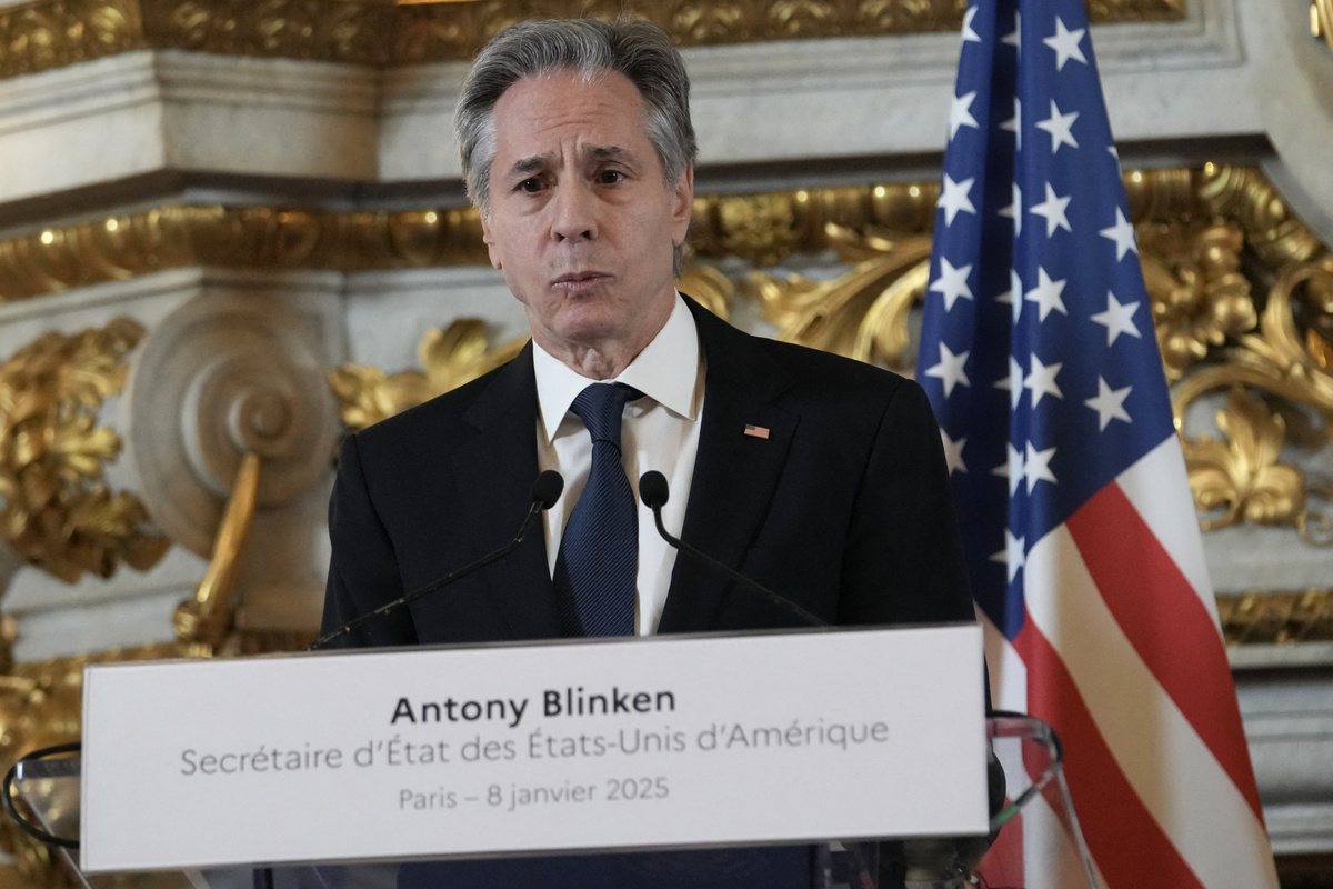 Blinken holds talks with European leaders on Syria as he makes final trip