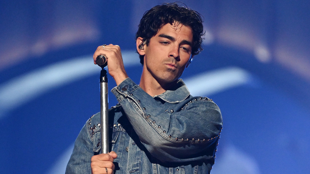 Joe Jonas dating model Tatiana Gabriela