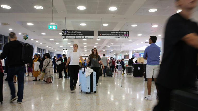 Measles alert for two major Aussie airports