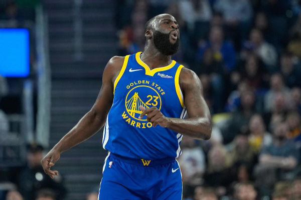 Warriors' Green argues with refs, earns 2nd ejection in 2 weeks