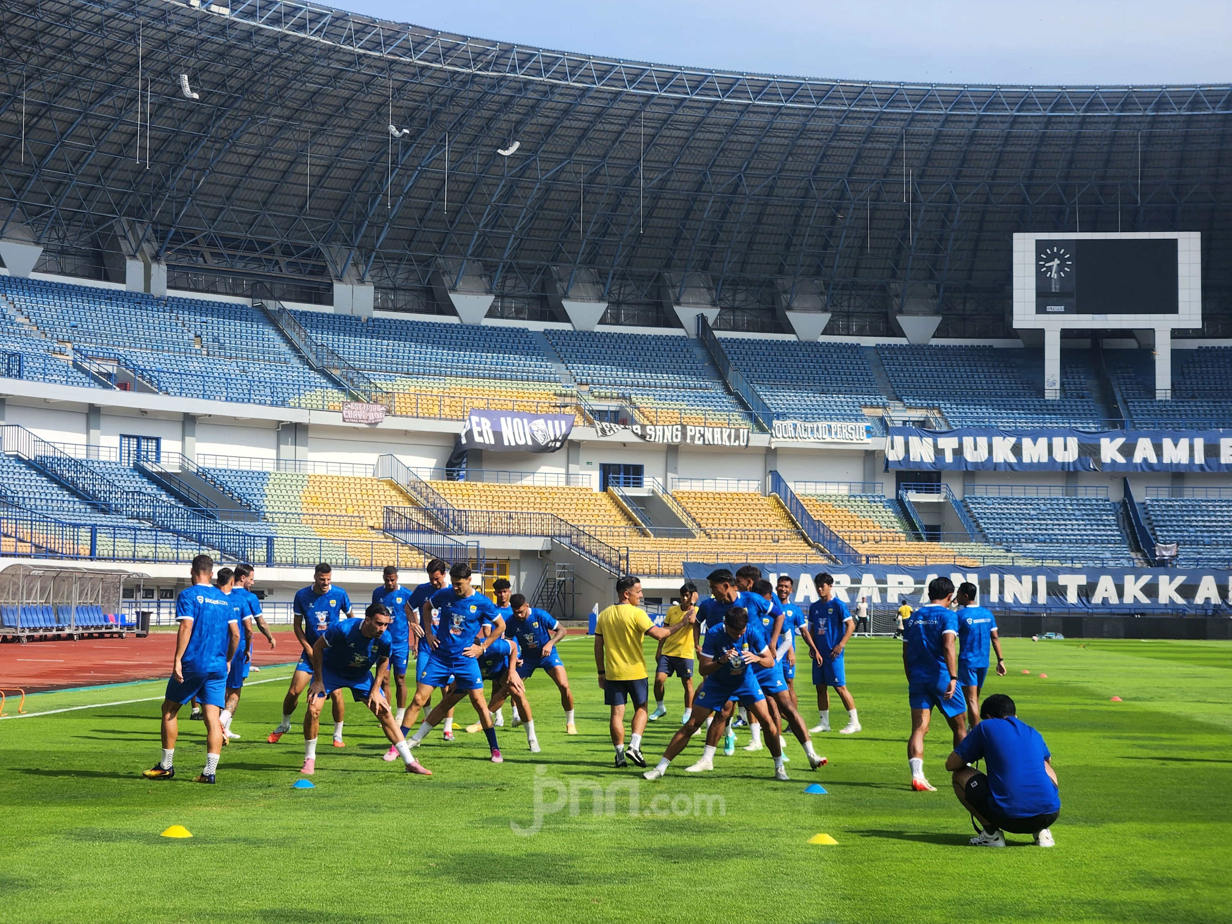 26 ribu tiket big match Persib vs Persija ludes terjual