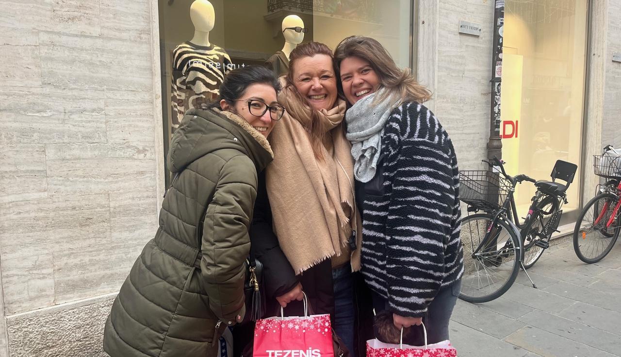 Scattano i saldi invernali. Entusiasmo per gli sconti, tanti vanno a ...