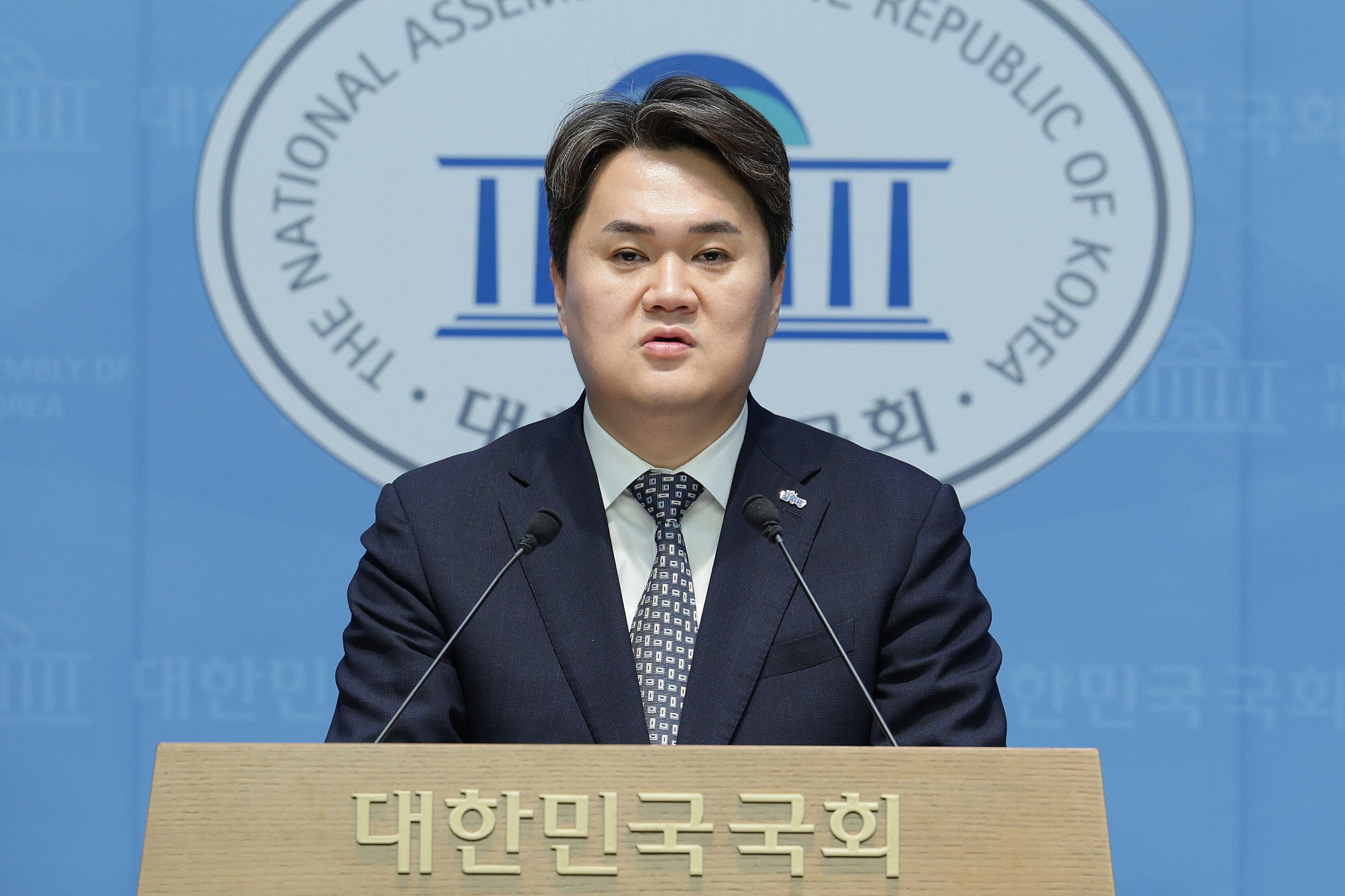 Democratic Party spokesperson dismisses allegations of nomination fund ...