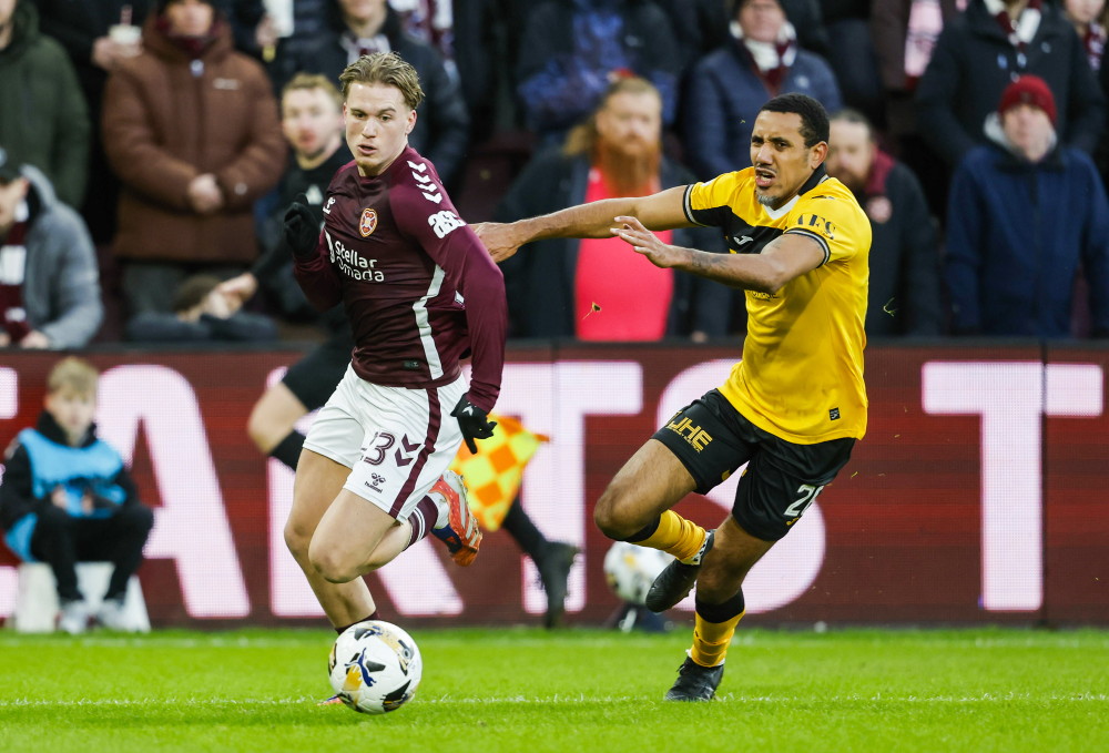 Michael Stewart gives three Hearts transfers thumbs up as 'stark ...