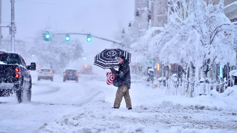 8 feet of snow and 100 mph winds trap holiday travelers in massive ...
