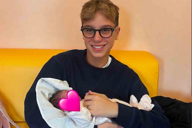 Anna Tatangelo, è nata la figlia Beatrice: la prima foto su Instagram