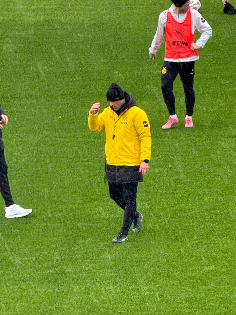 Dauerregen statt Sonne: BVB muss Trainingsplatz wechseln