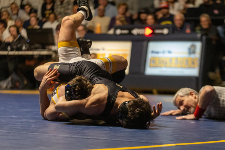 Becahi wrestling gets 4 straight pins to knock off Notre Dame-Green Pond