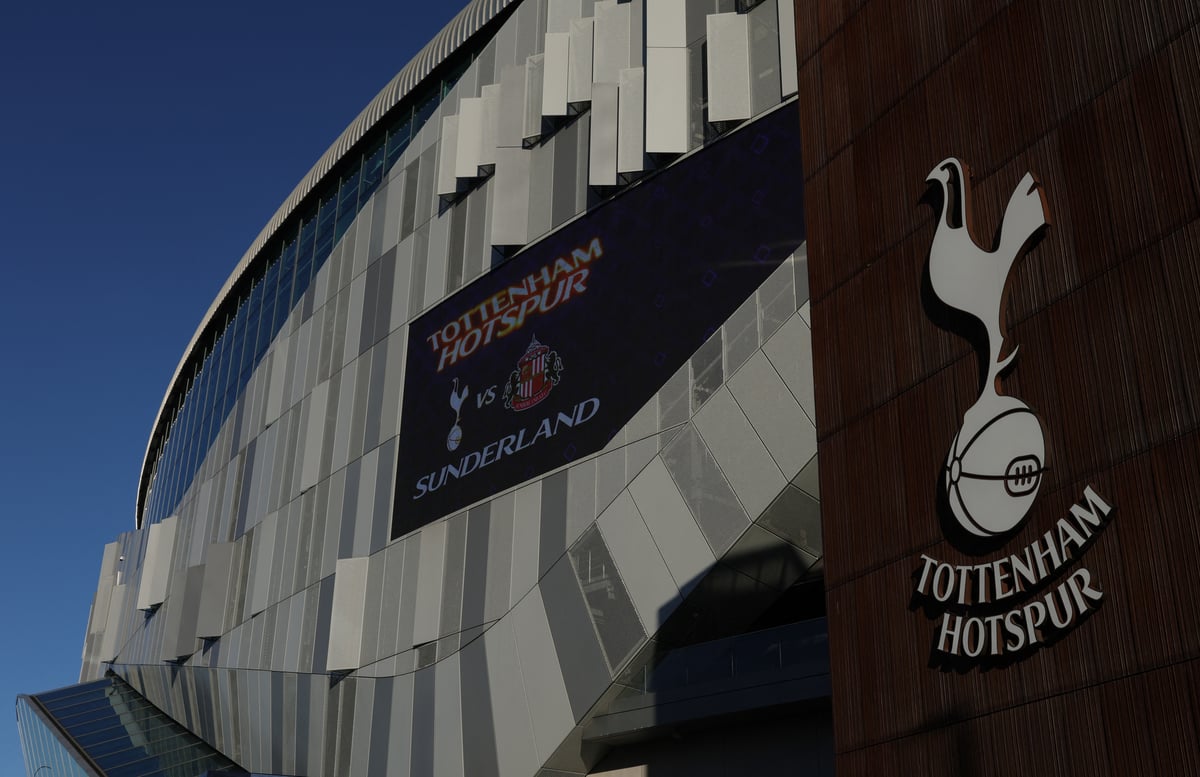 Tottenham vs Sunderland: Two changes as forgotten man starts - Live