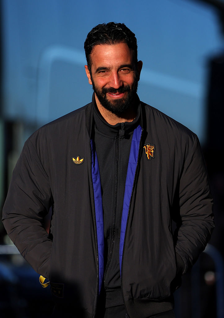 Manchester United make Joshua Zirkzee decision as starting line-up vs ...