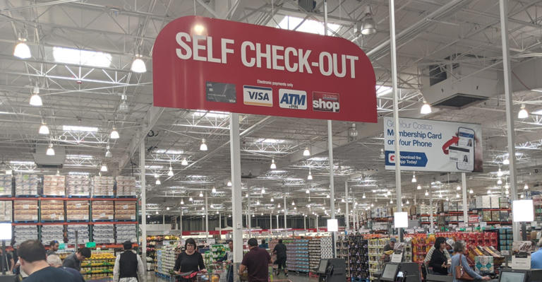 Walmart rolls back self‑checkout in key stores as theft crisis triggers ...