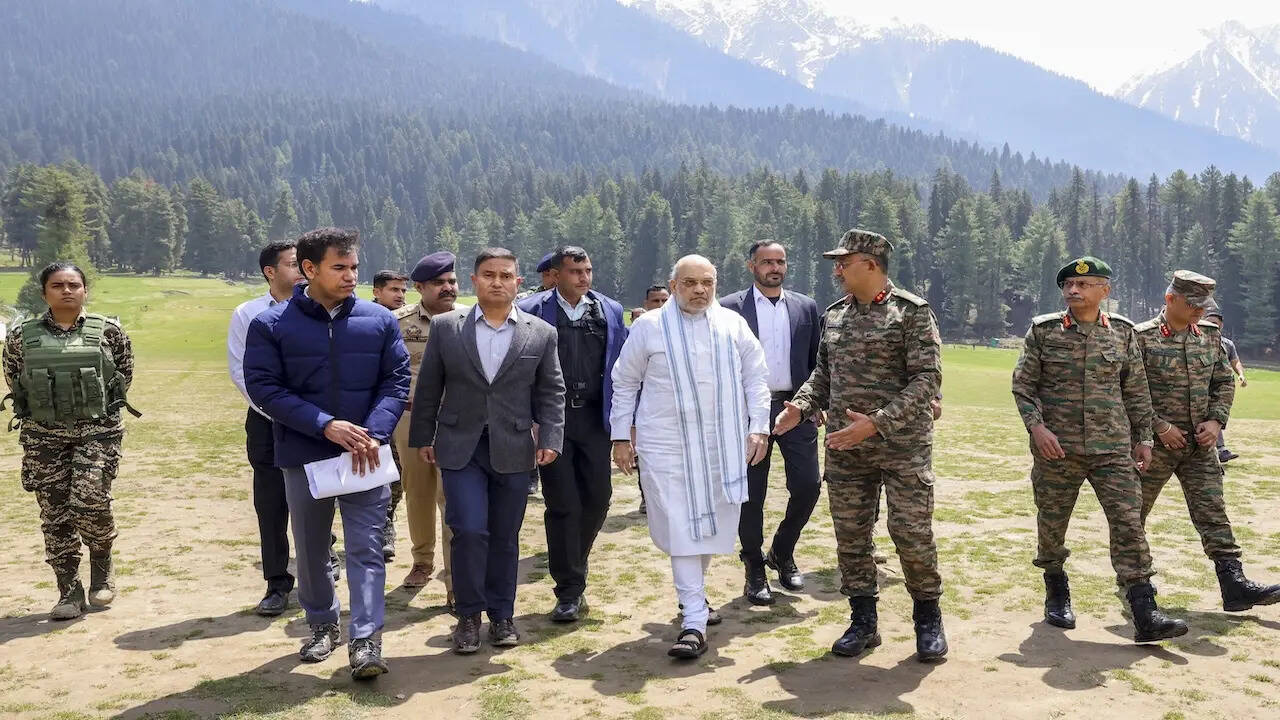 Red Fort blast: Accused used ‘ghost’ SIMs, encrypted apps to link with ...