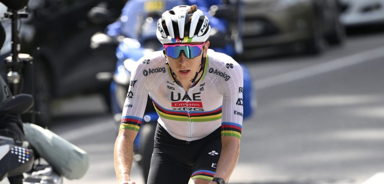 Tadej Pogacar rijdt mee met herdenkingstocht voor overleden Samuele ...