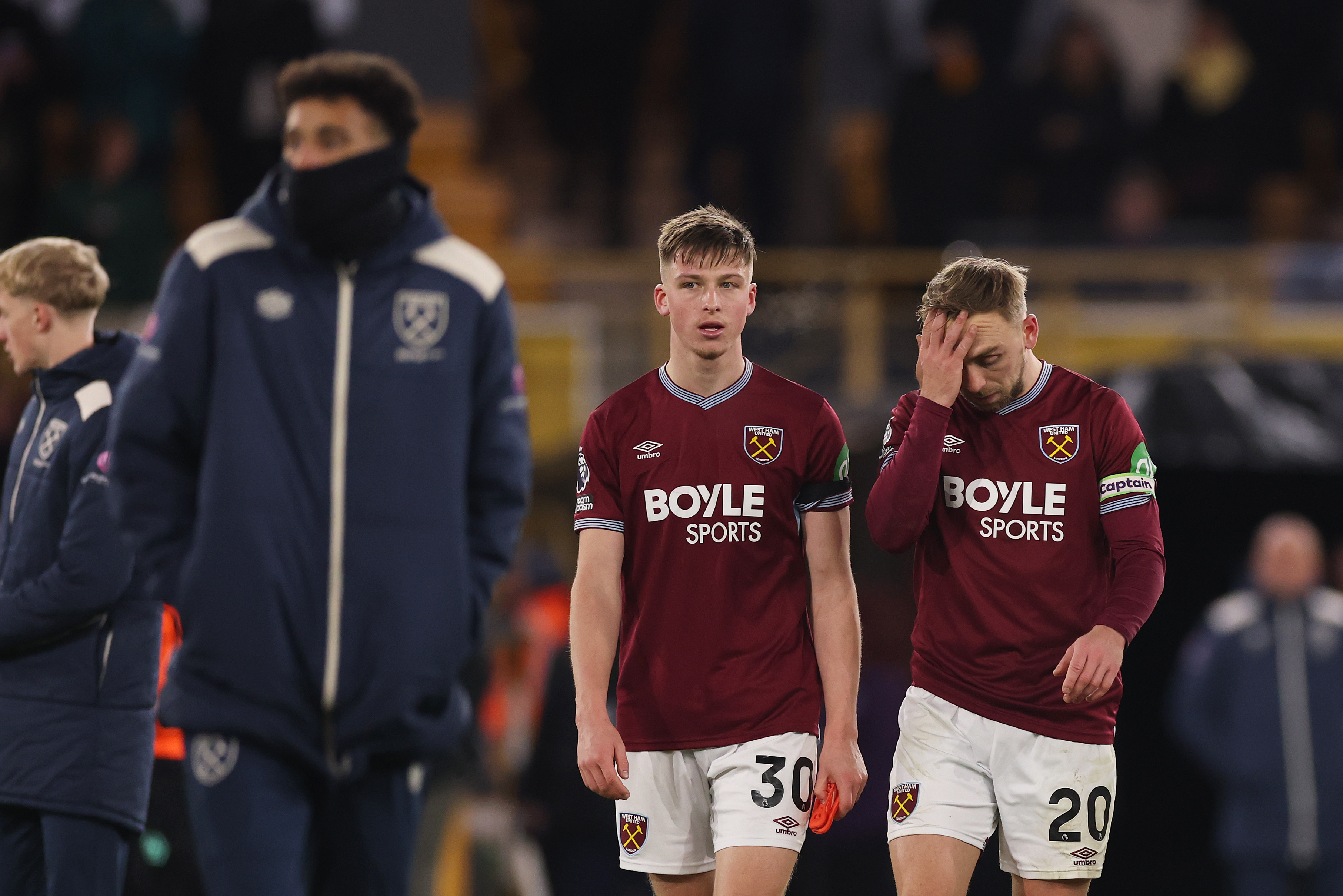 Alan Shearer rips into 'pathetic' West Ham as Paul Merson rates chances ...