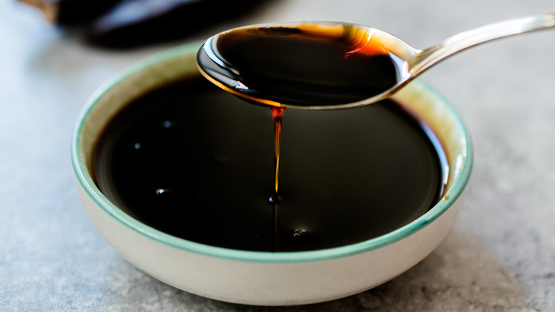 Does molasses actually expire, and how long is its shelf life?