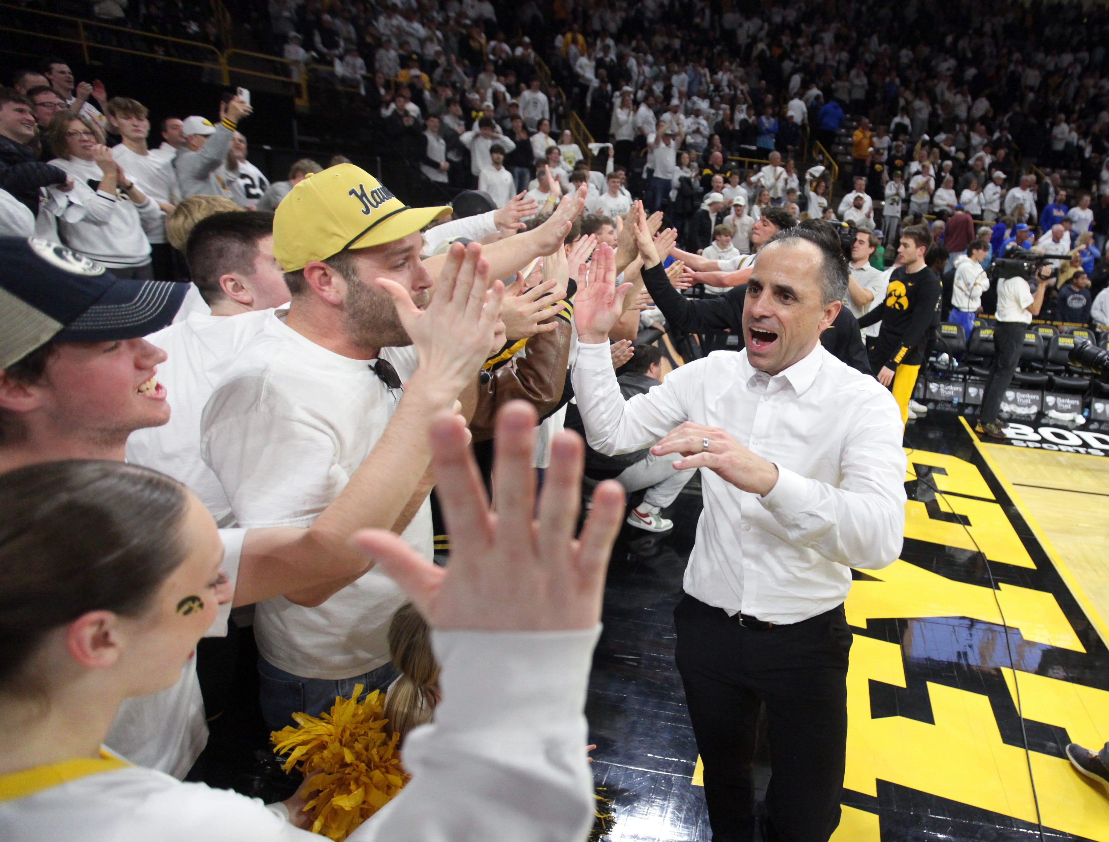 Iowa basketball rises in USA TODAY Sports Coaches Poll rankings