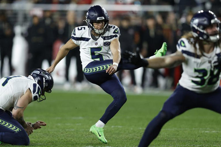 Seahawks handle 49ers to earn division title, NFC's top seed
