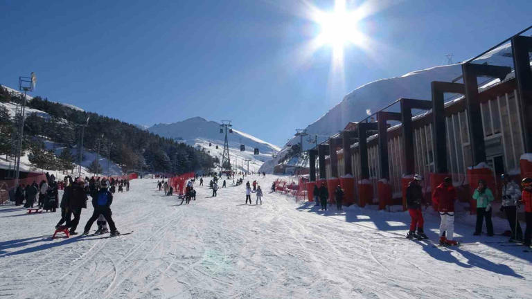 Palandöken’de kayak coşkusu