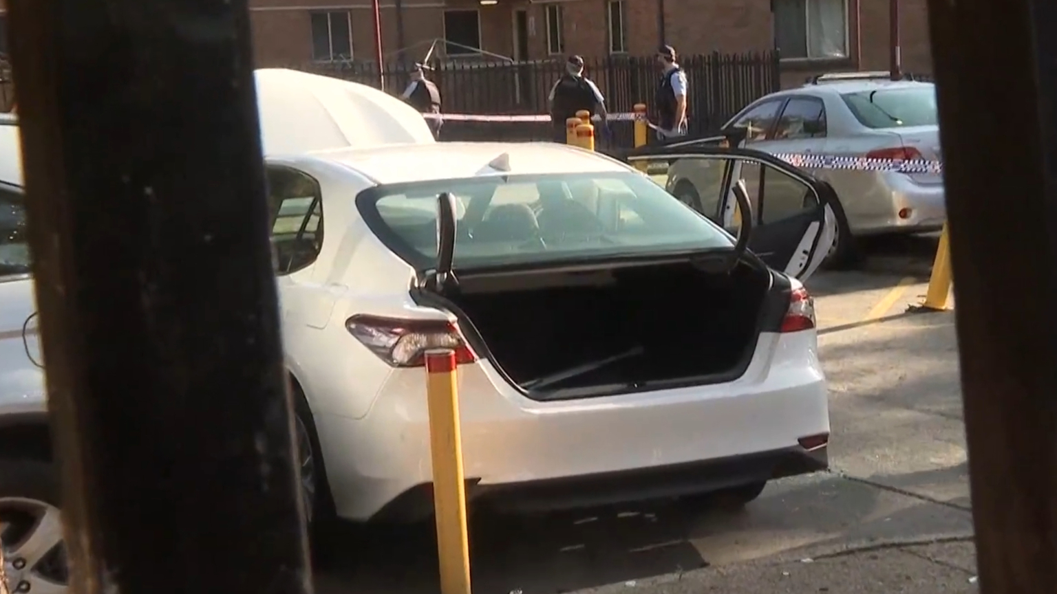 Manhunt after Sydney man kidnapped, stabbed, left tied up in car