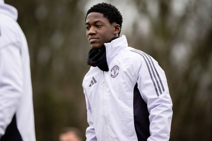 Man United latest as Kobbie Mainoo gets fresh offer amid Joao Gomes ...