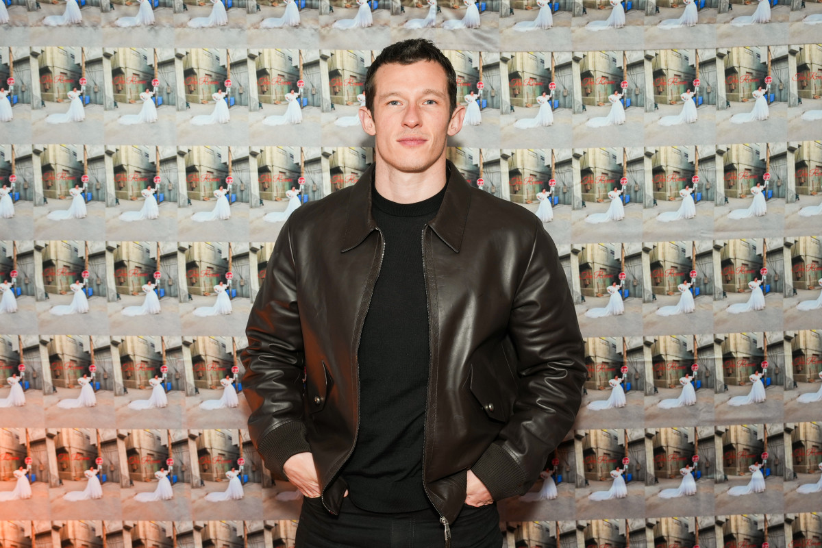 This 'red hot' star emerges as the new favorite to be the next James Bond