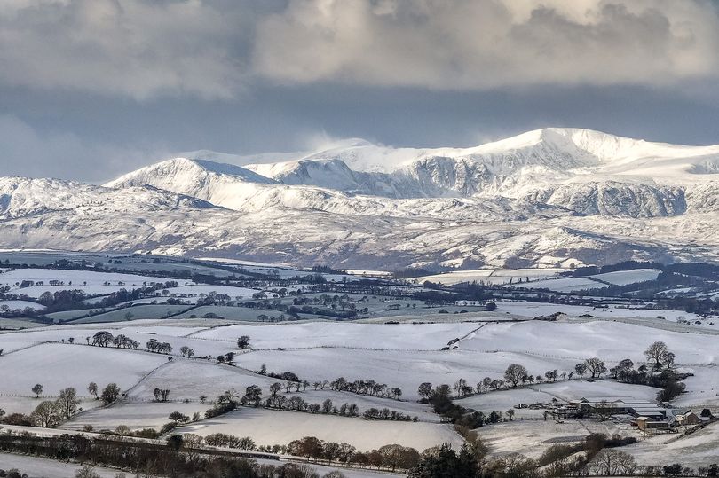 Met Office maps as 10cm of snow could fall in Wales today with lows of -10C