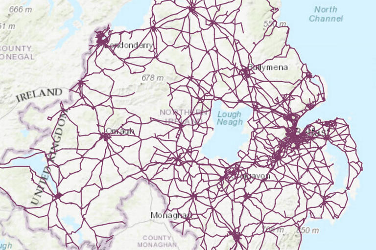 Which roads are gritted in Northern Ireland as snow warning in place