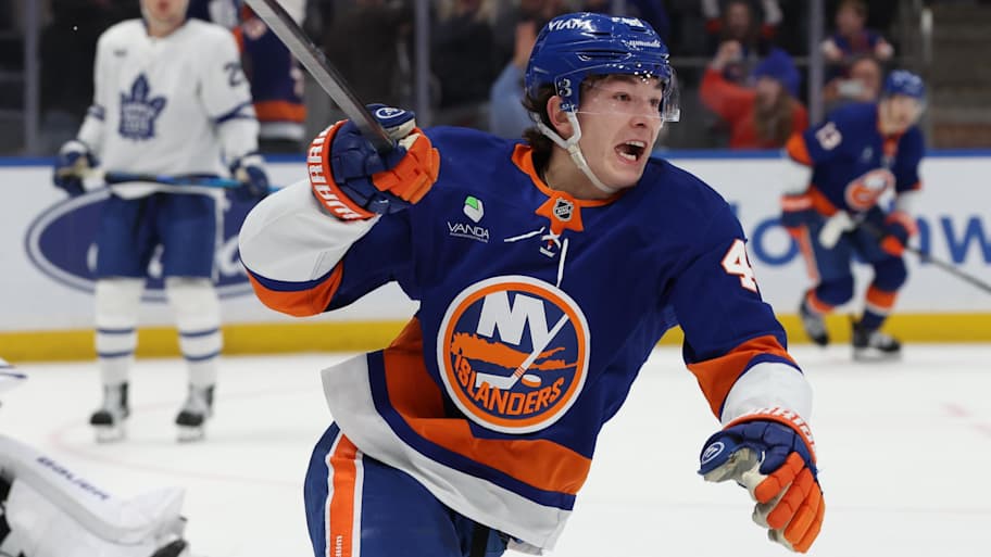 Islanders phenom chasing down NHL record