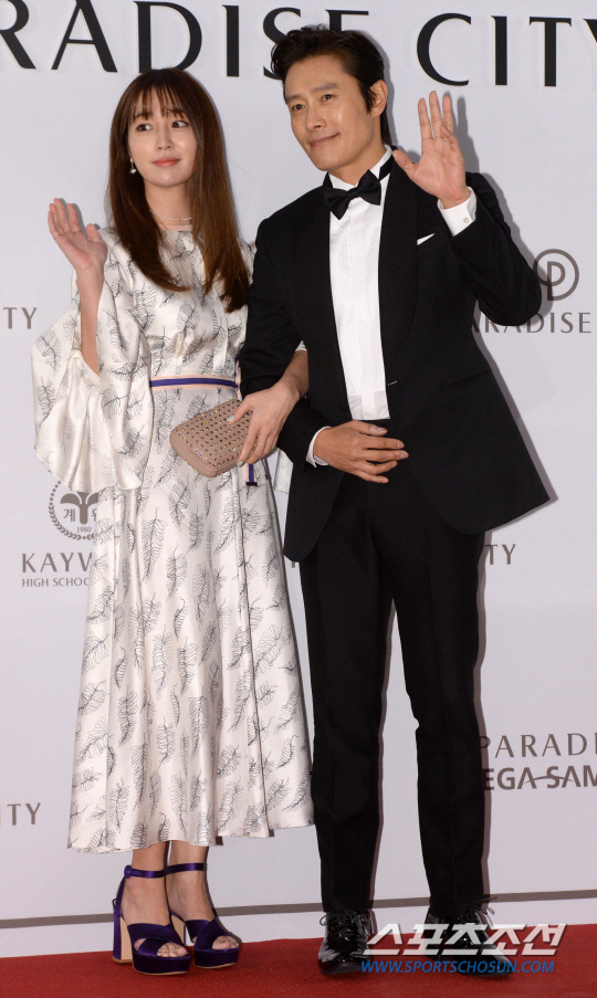 Lee Min-jung, 500,000 subscribers, Lee Byung-hun, and Lee Byung-hun's ...