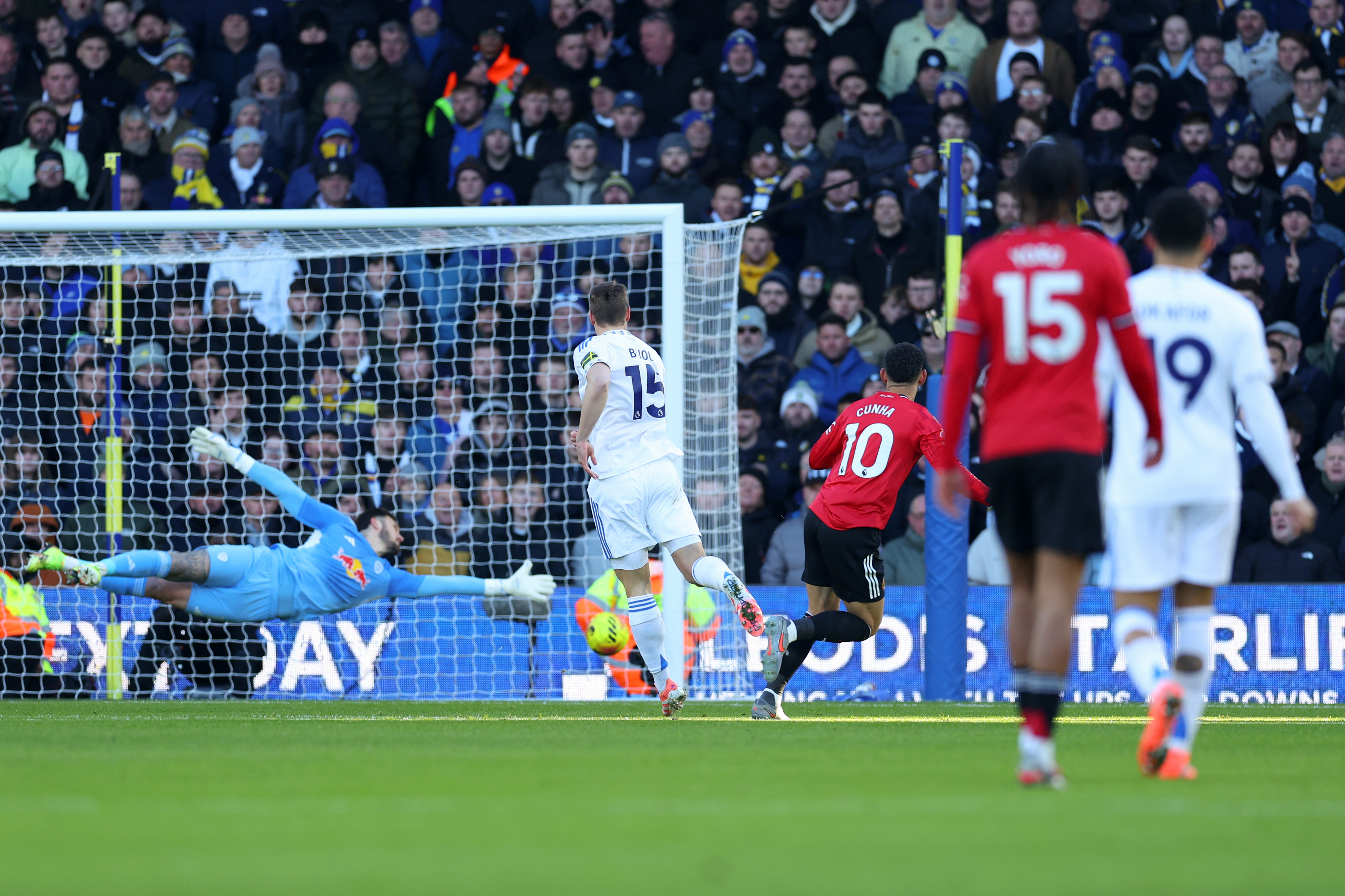 Graham Smyth's Leeds United player ratings vs Man Utd with 'very good ...