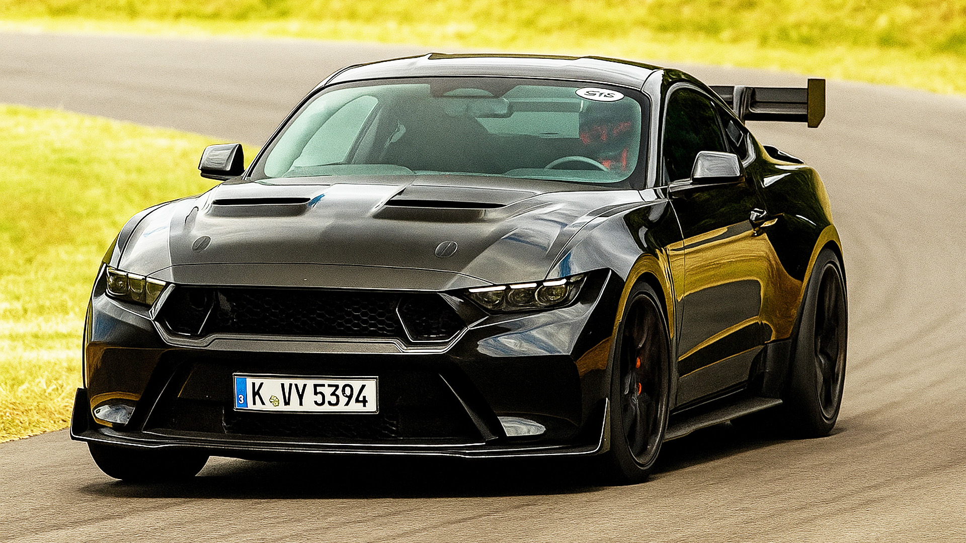 How aggressive is the sound of the Ford Mustang GTD engine?