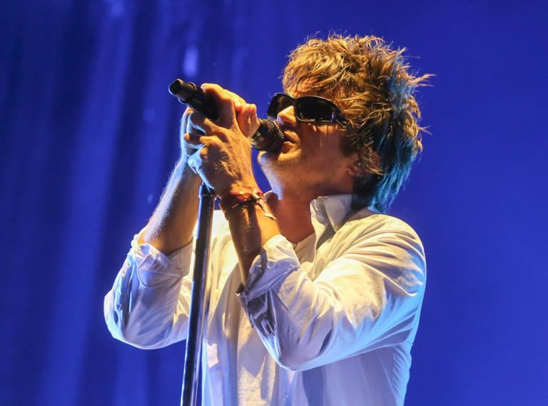 Stranger Things star Joe Keery dethrones Taylor Swift on Spotify charts ...