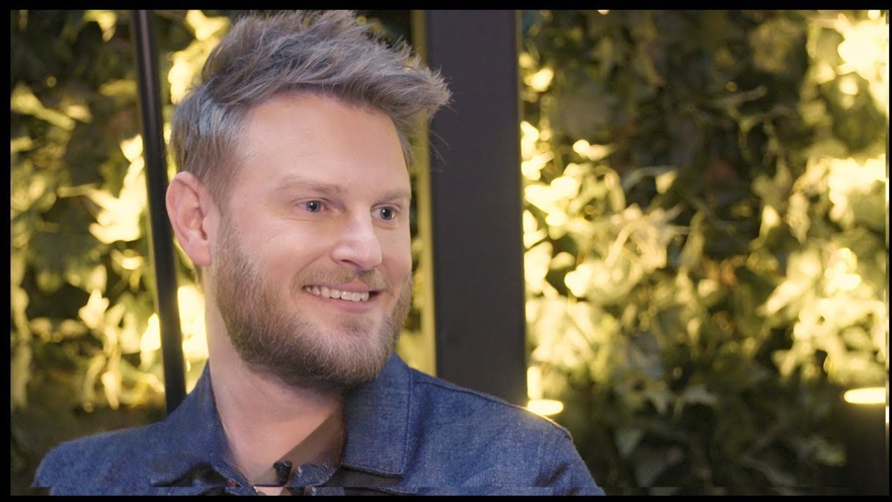 Bobby Berk’s new HGTV show premieres tonight and it’s calling out the ...