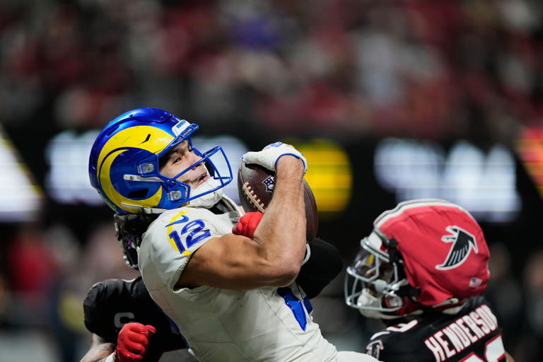 Top photos from week 18 of the NFL season