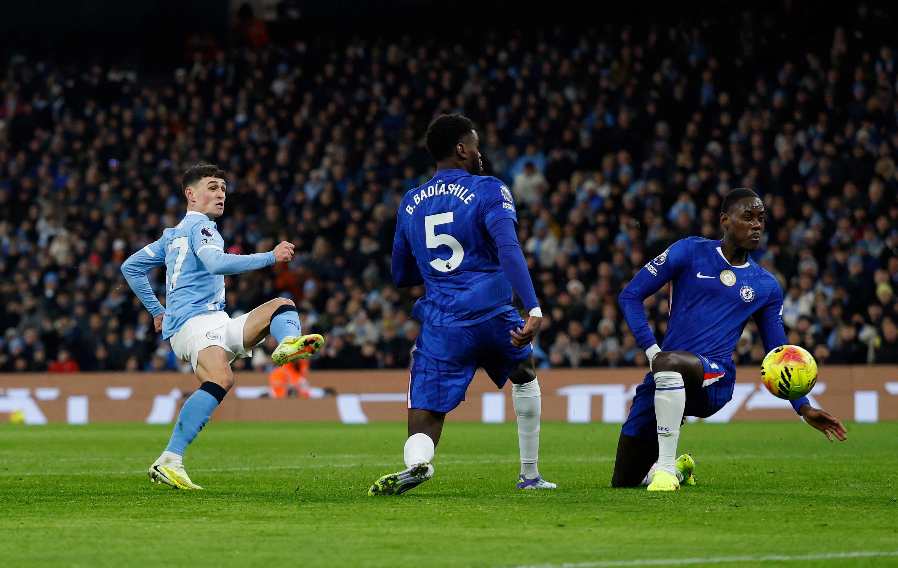 Reijnders smashes Man City ahead to break stubborn Chelsea resistance
