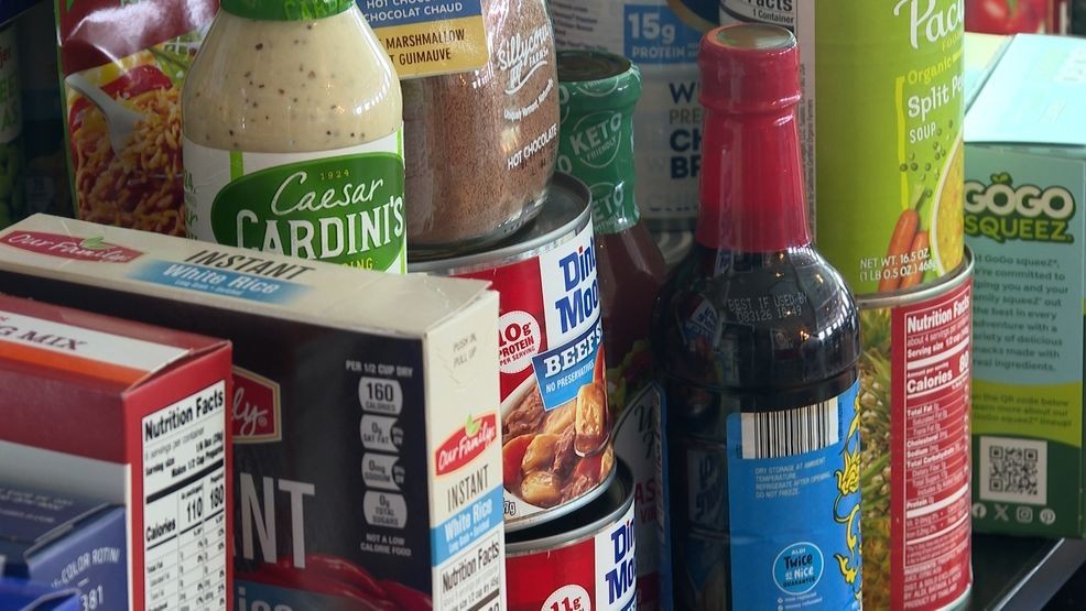 The Rooster's Call customers donate food during coldest days of the year