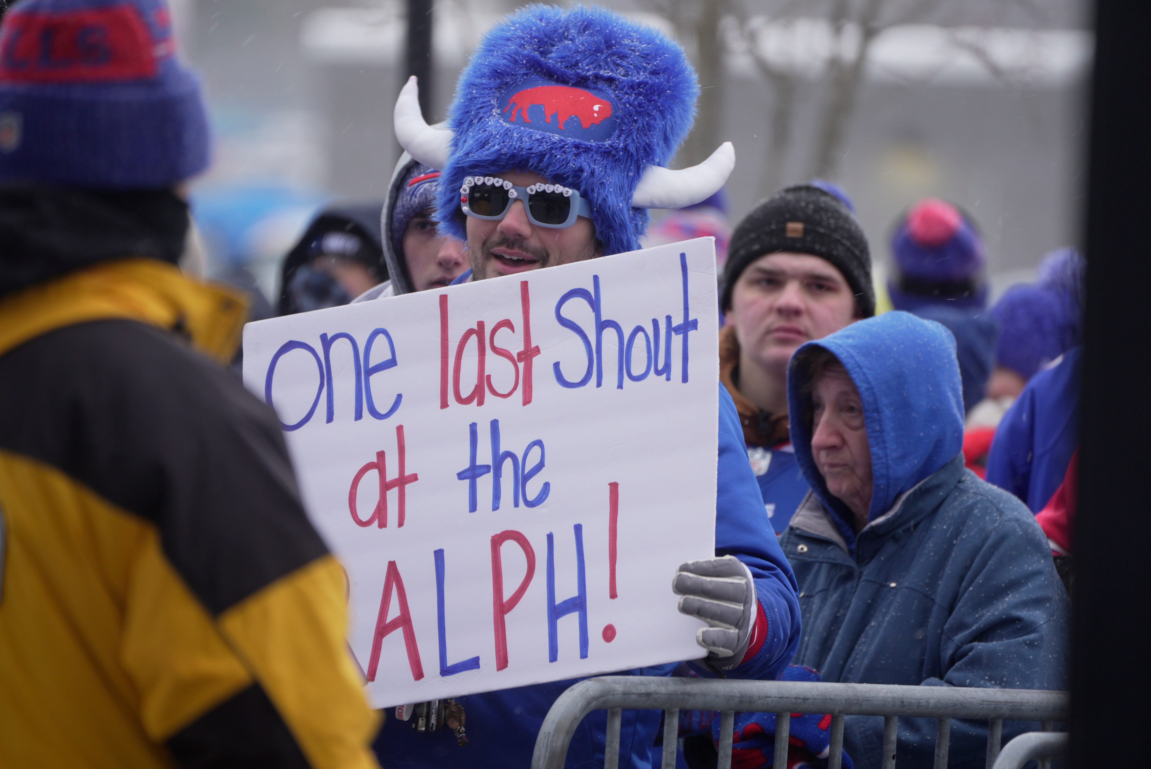 Highmark Stadium finale stirs nostalgia and bittersweet vibes for Bills ...