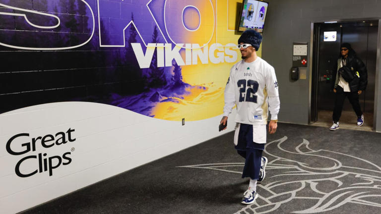 Vikings salute Harrison Smith, CJ Ham in 16-3 win over Packers to close ...