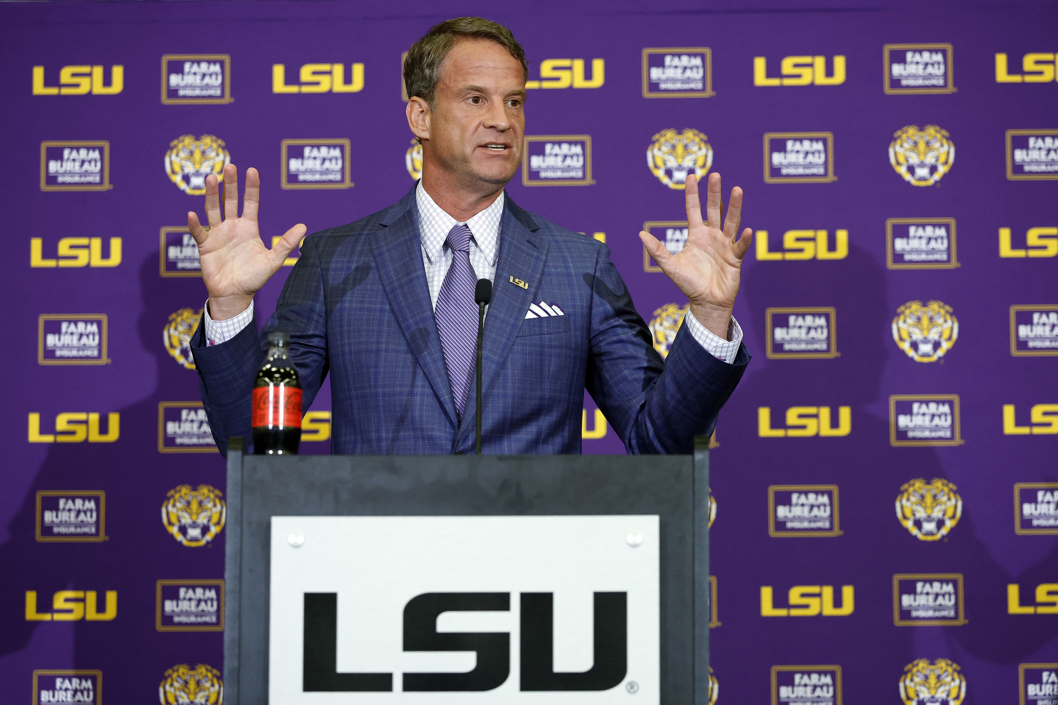 Lane Kiffin could lose top LSU coach to NFL job