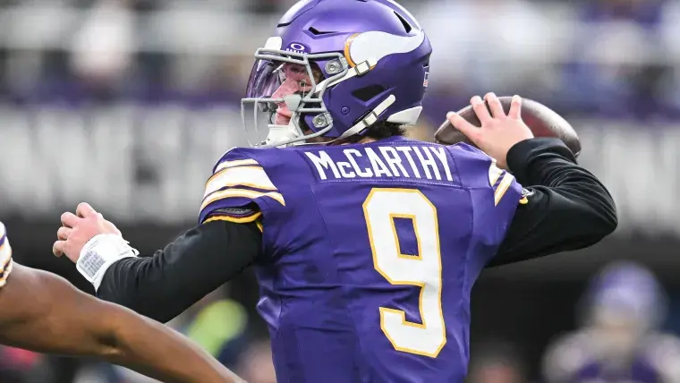 JJ McCarthy injury update: Vikings QB doesn't return in Week 18 vs ...