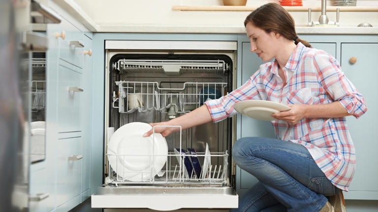 The viral closing shift trend making mornings so much brighter