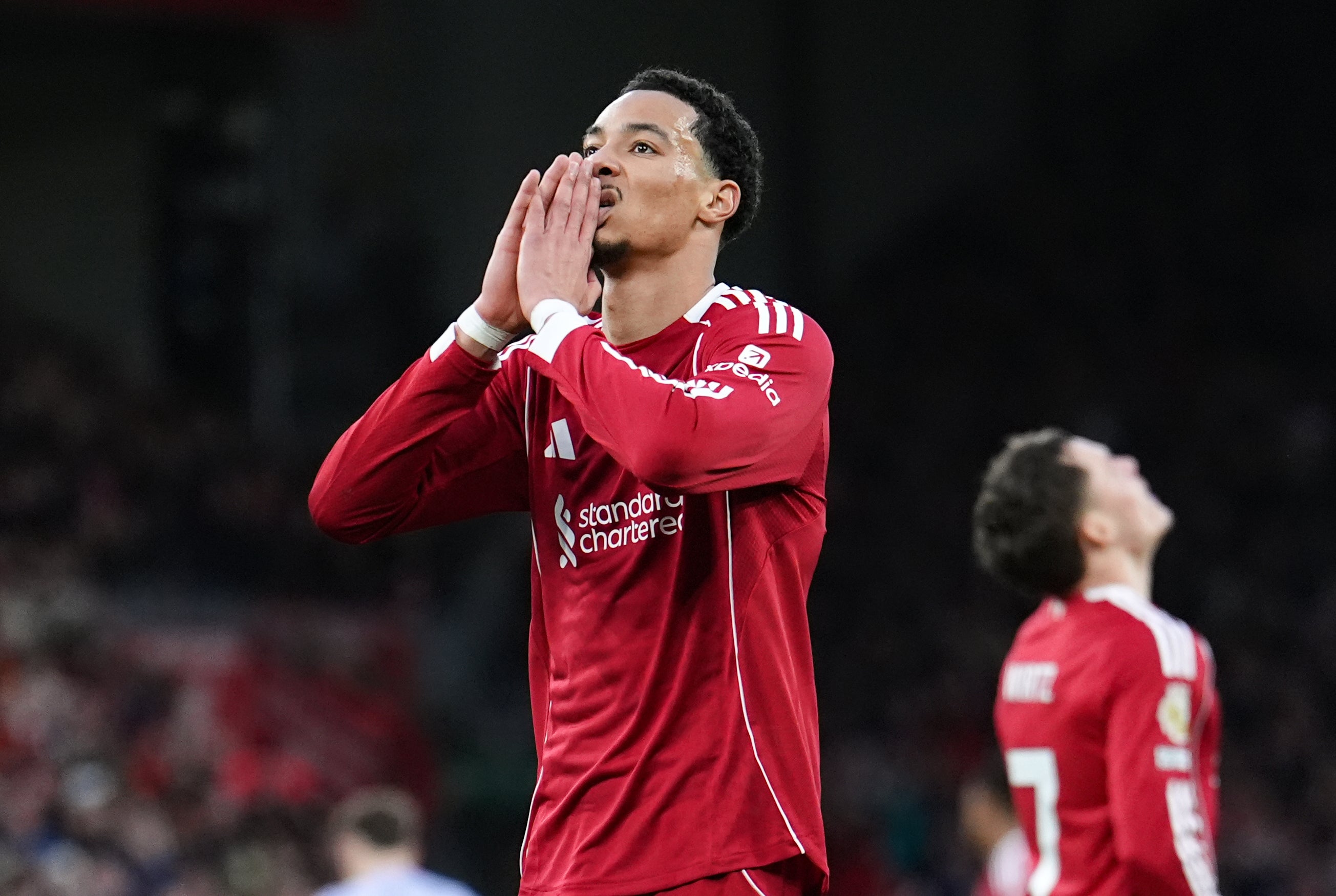 Arne Slot felt unable to risk Hugo Ekitike in Fulham draw after scan ...