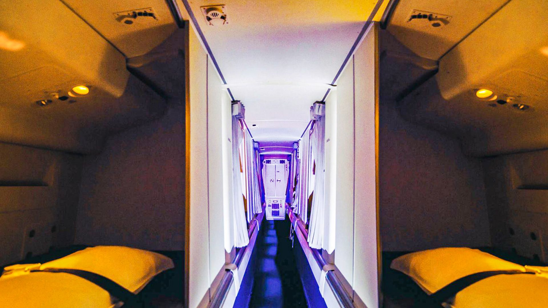 How cabin crew rest & sleep on the Airbus A350