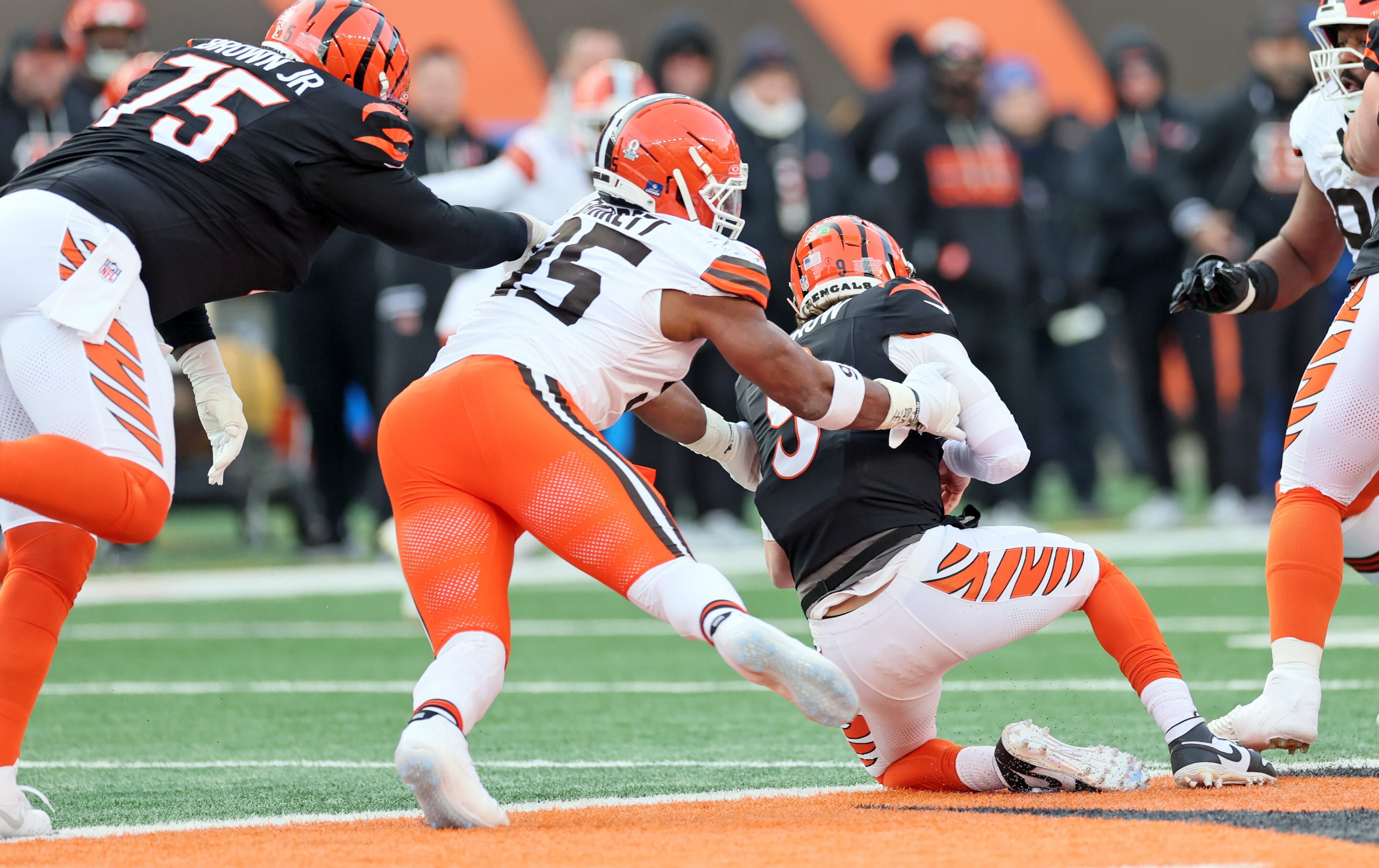 Browns must avoid the save your job fallacy when deciding Kevin ...