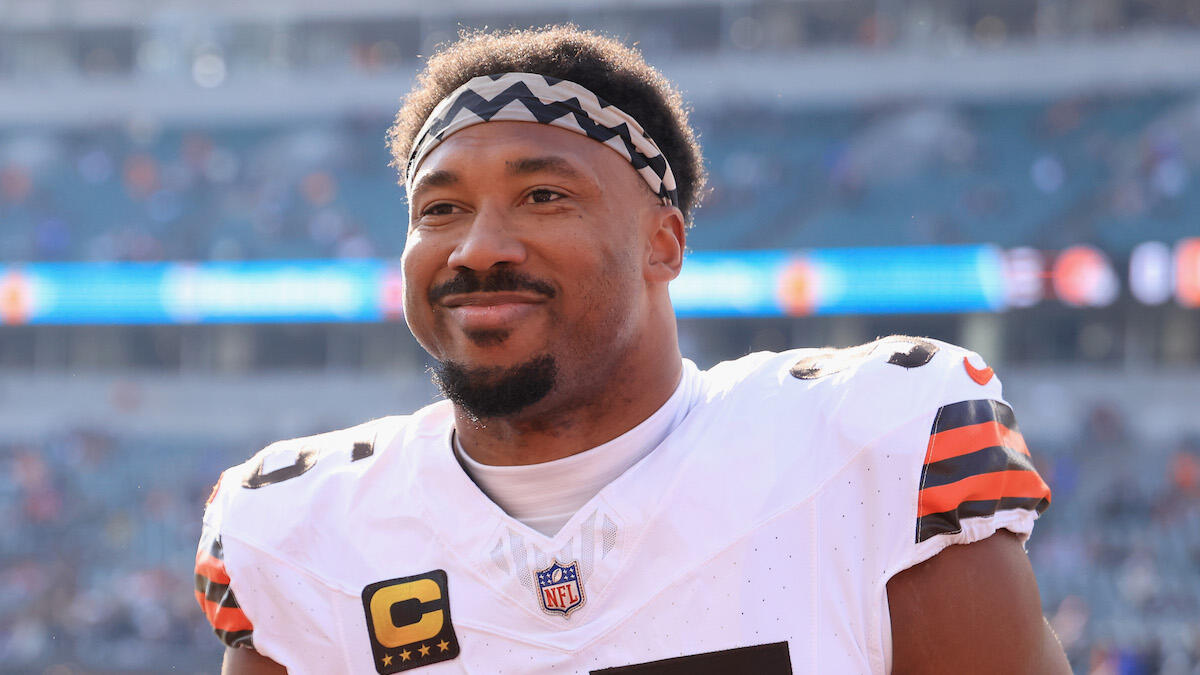 Myles Garrett breaks NFL sack record