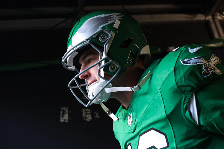 Eagles vs. Commanders: Philadelphia leads 7-0 after 15-yard Tanner ...