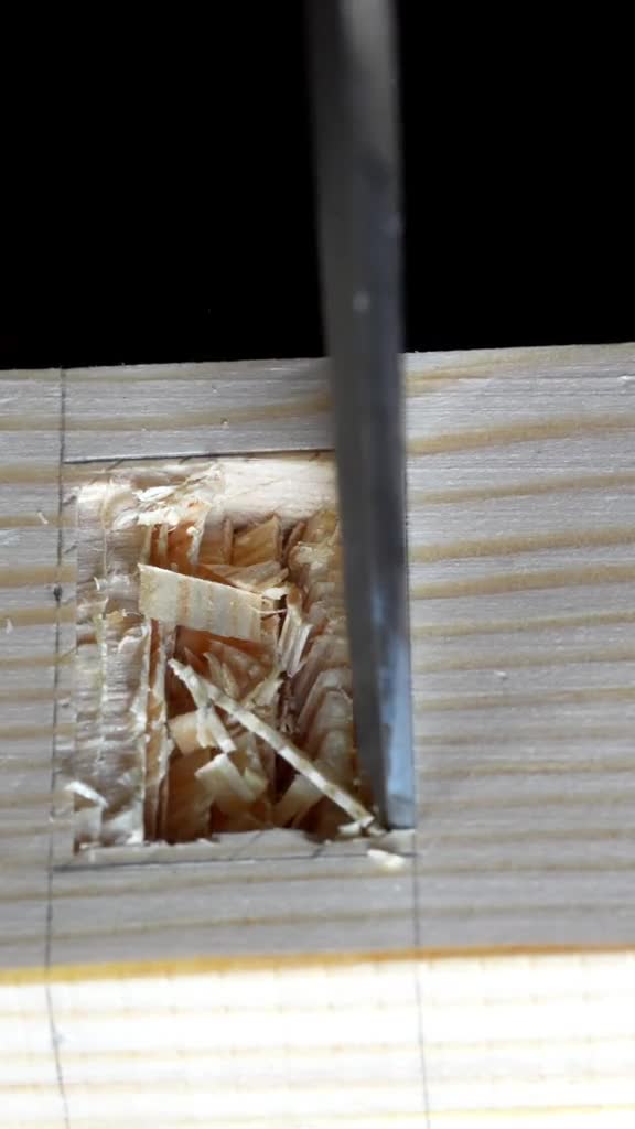 Hand cut mortise and tenon made easy with scribe lines