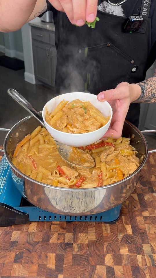 One-pot chicken fajita pasta